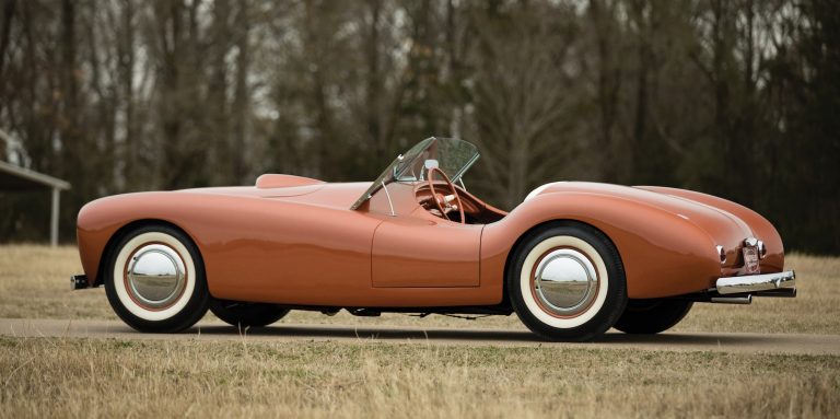 The Glasspar G2 – The First Fibreglass-Bodied Production Car