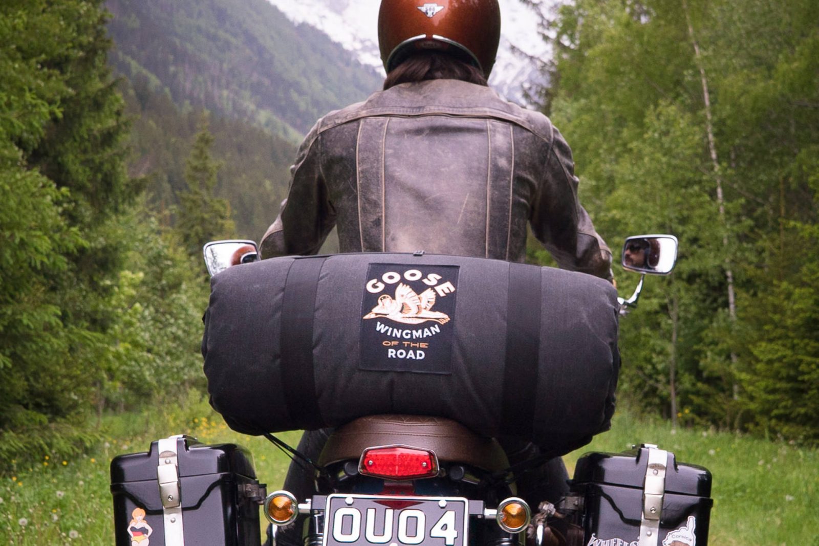 Goose: Wingman of the Road – An All-In-One Motorcycle Camping Solution