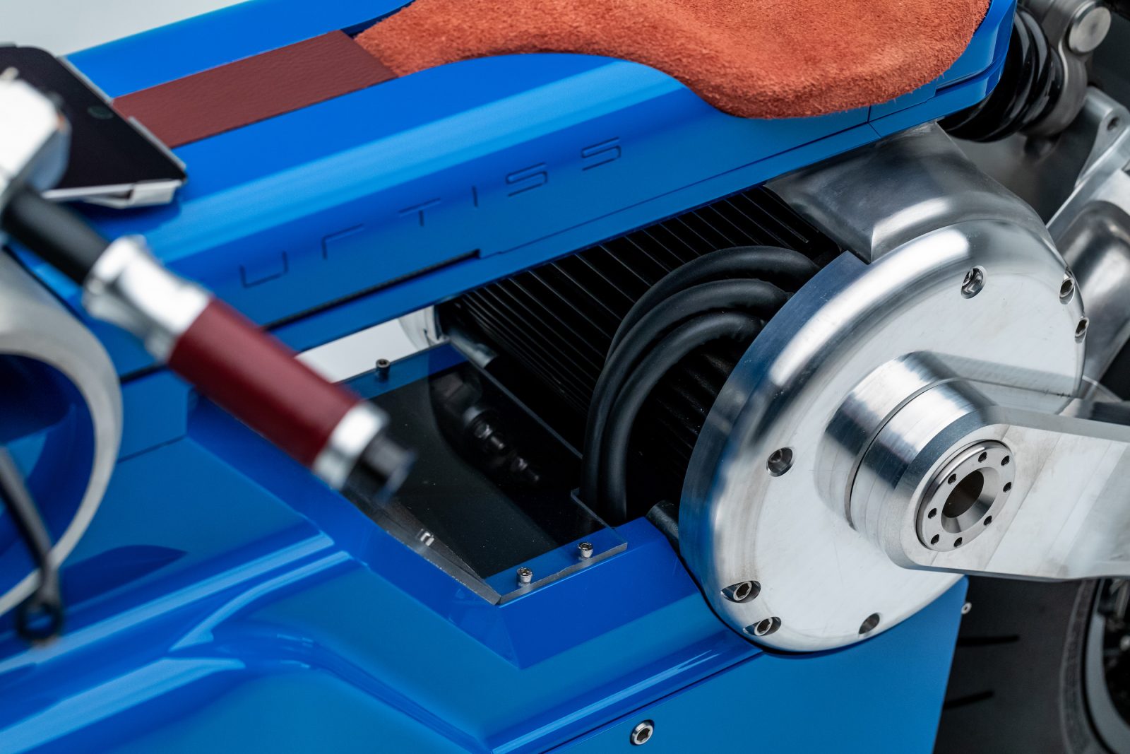 The Curtiss Zeus Electric Motorcycle - 190 HP - 0-60 MPH In 2.1 Seconds