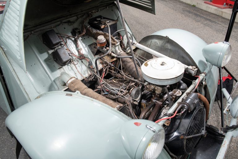 The Citroën 2CV 4x4 Sahara - The Unstoppable French Answer To The Land ...