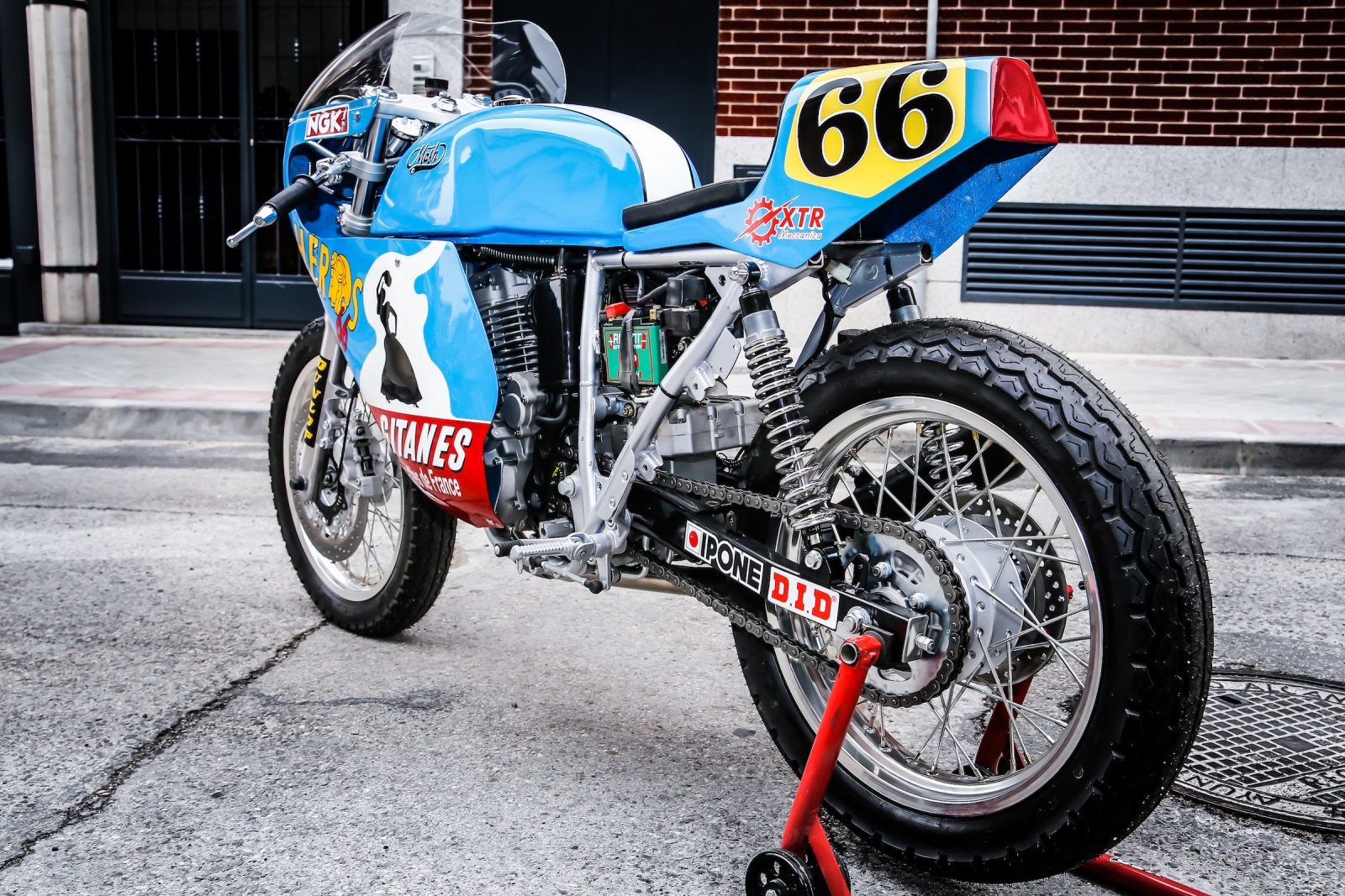 Mash TT40 Cafe Racer Custom by XTR Pepo