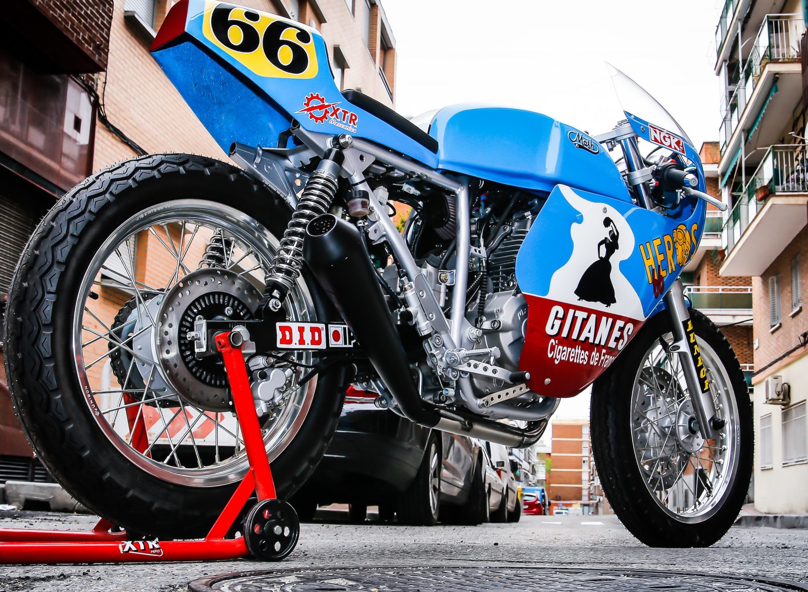 Mash TT40 Cafe Racer Custom by XTR Pepo
