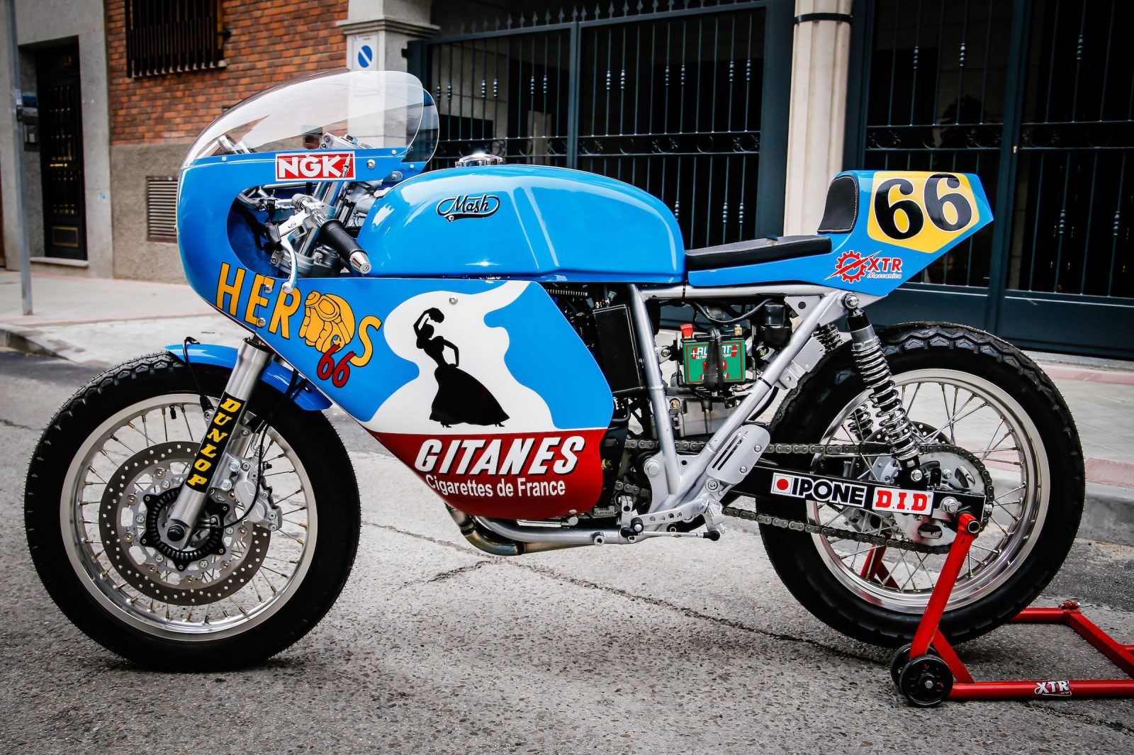 Mash TT40 Cafe Racer Custom by XTR Pepo