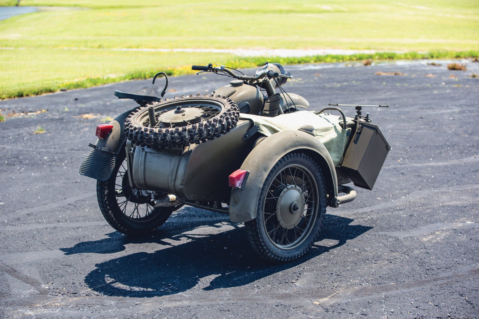 An Original Soviet Military-Specification Dnepr KMZ MV-750