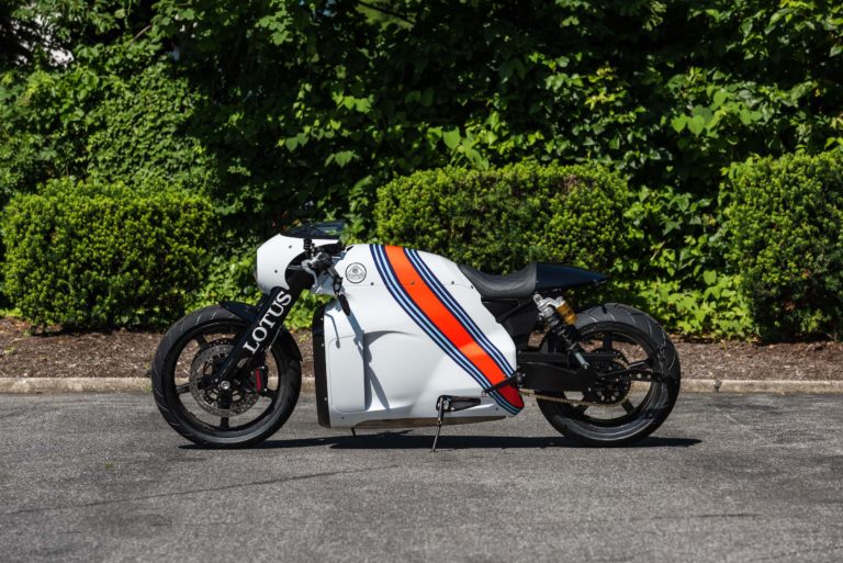 The Lotus C-01 - A Rare 200 hp Superbike - Only 100 Were Ever Made