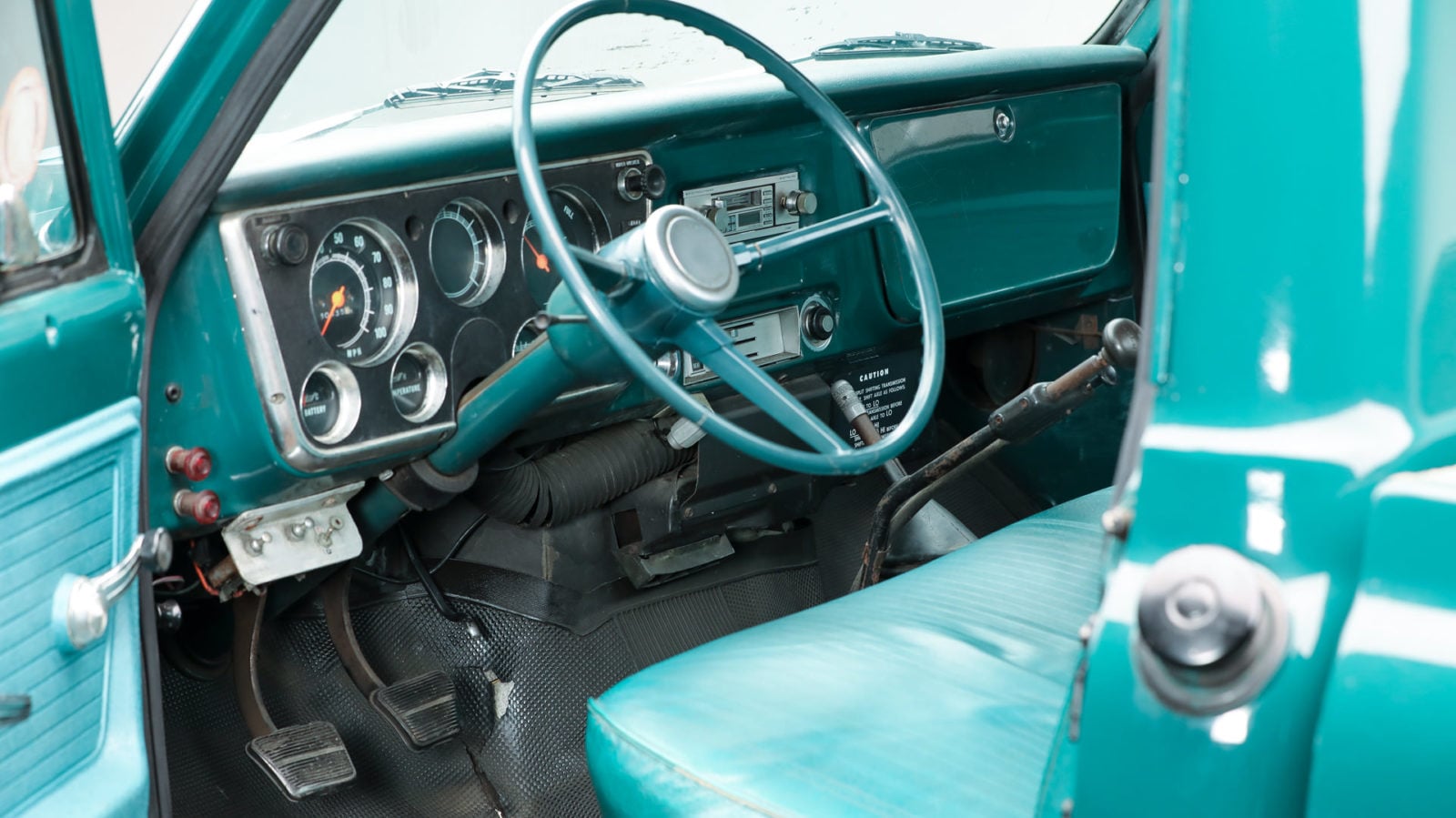 The Ultra-Short Wheelbase Truck Chevrolet Never Built – A 5.7 Litre V8 ...