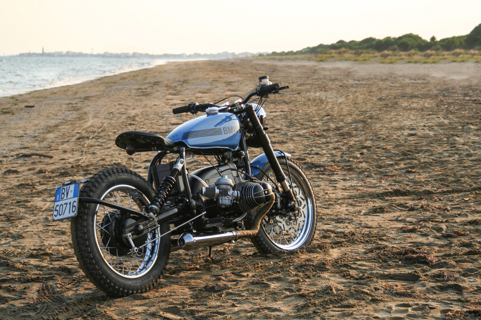 A Custom BMW R80ST by La Motocicletta