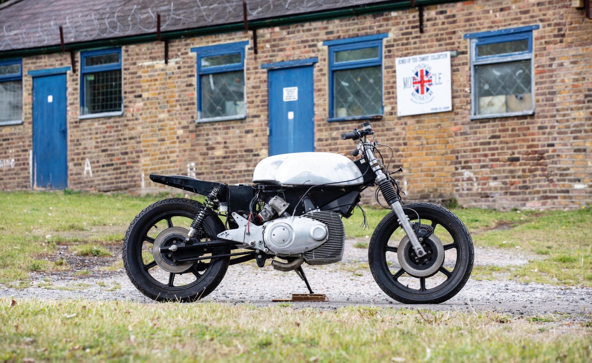 A Very Unusual 1985 Norton Rotary Racing Motorcycle Project - £1,000 to ...