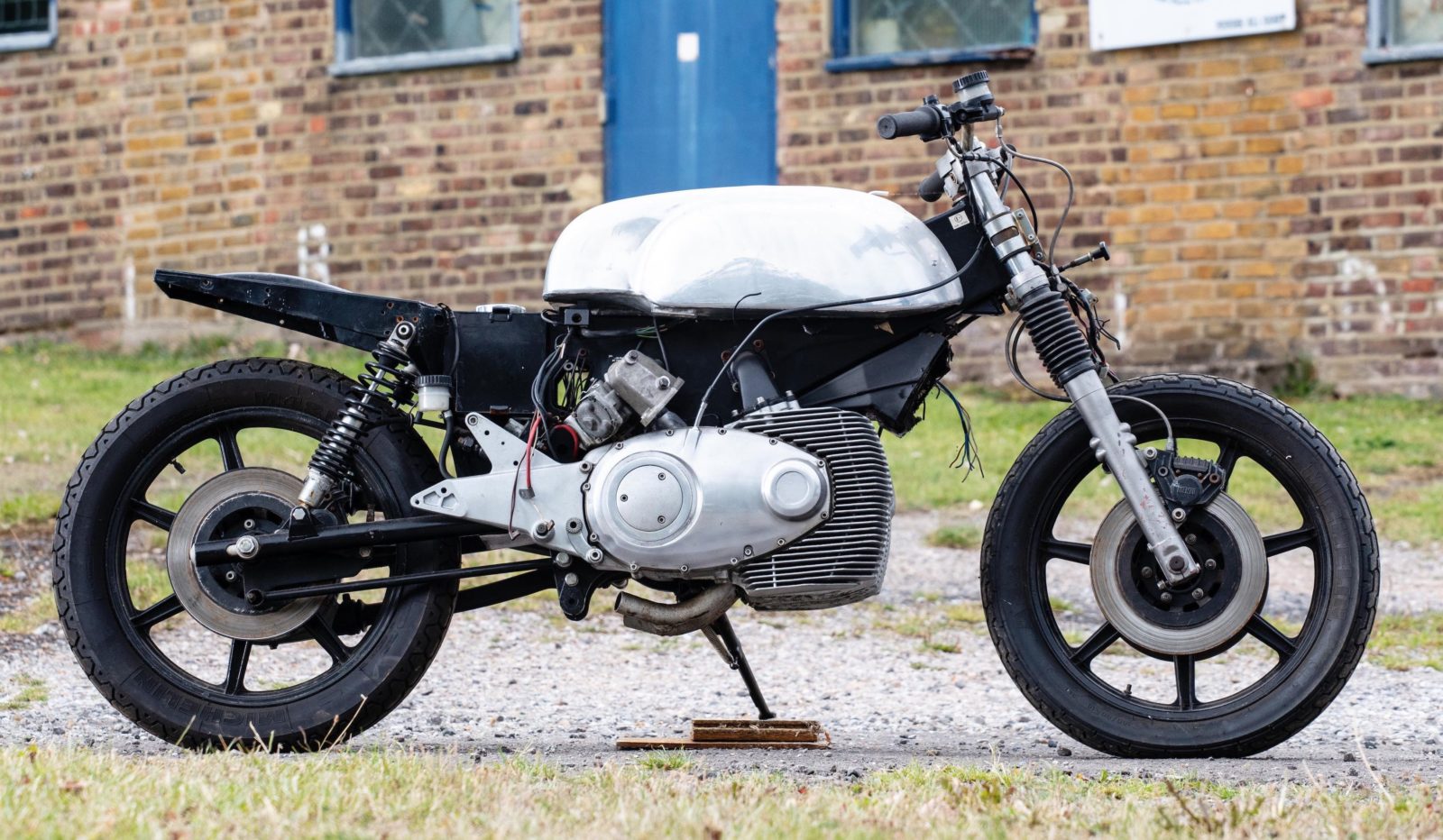 A Very Unusual 1985 Norton Rotary Racing Motorcycle Project - £1,000 to ...