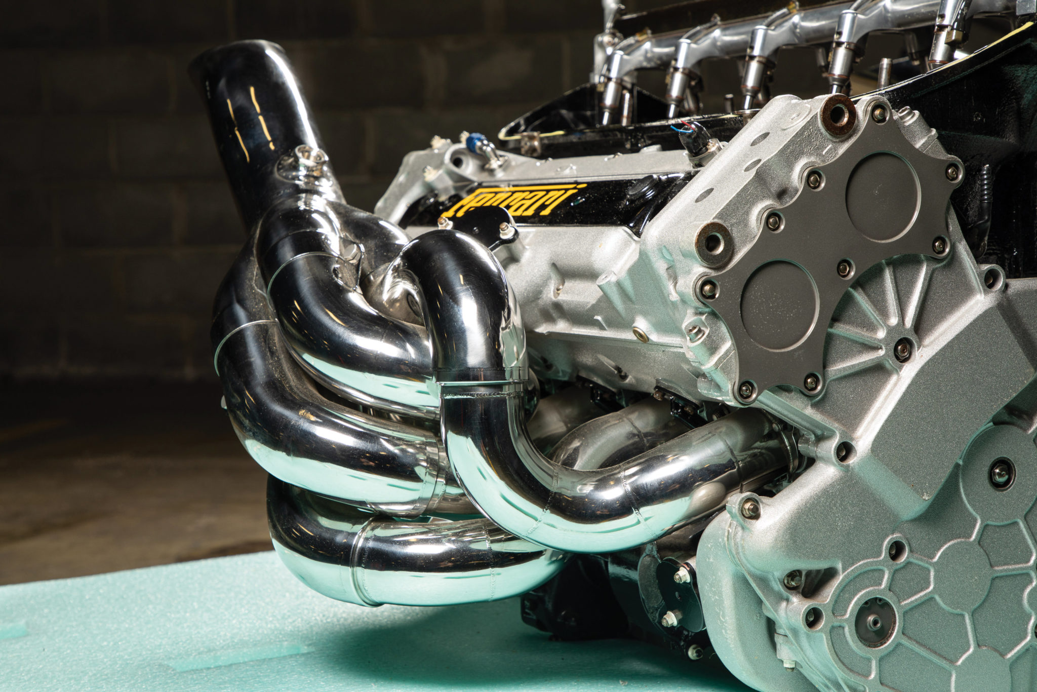 For Sale: A Ferrari Tipo 051 V10 Formula 1 Engine - 900 BHP