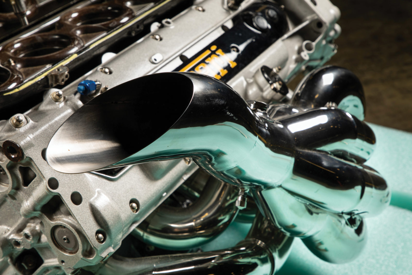 For Sale: A Ferrari Tipo 051 V10 Formula 1 Engine - 900 BHP