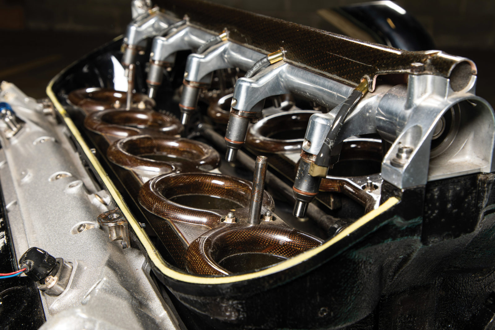 For Sale: A Ferrari Tipo 051 V10 Formula 1 Engine - 900 BHP