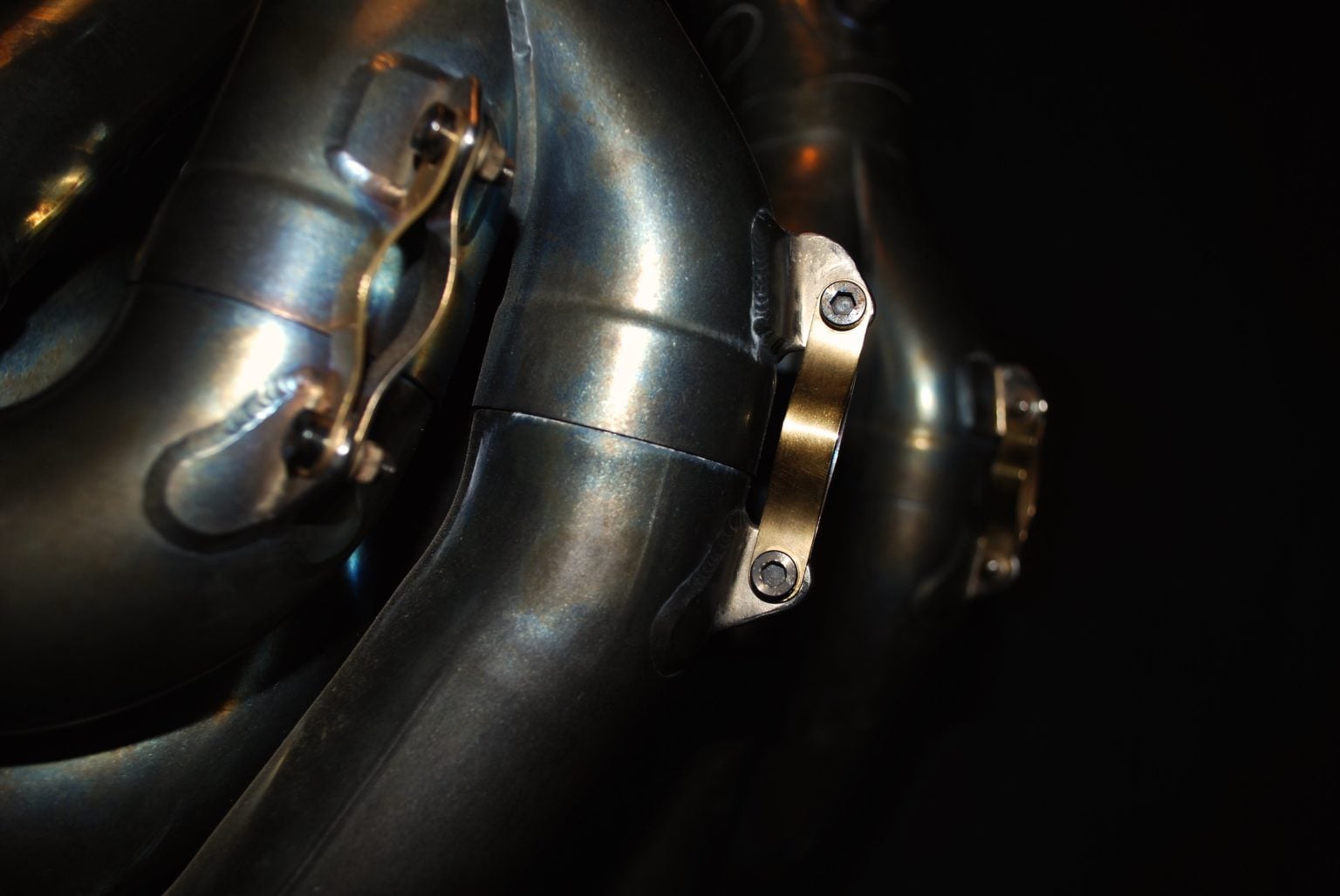 The Noise - Formula 1 Exhaust Sculptures by Mike O’Connor