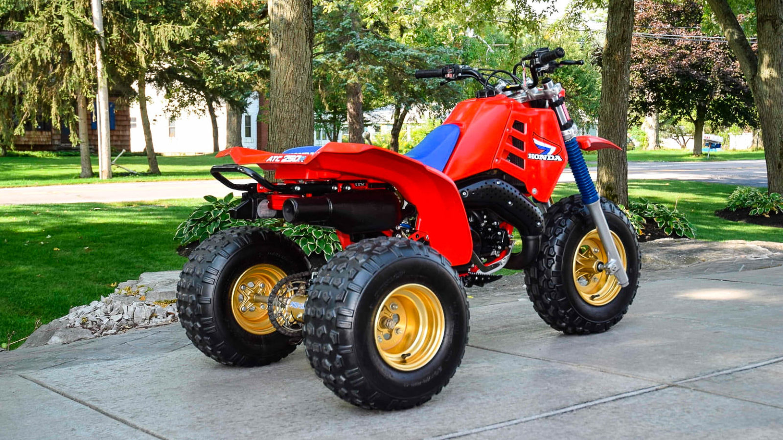 The Mighty Honda ATC 250R - The Fastest Three-Wheeled Death Machine In ...