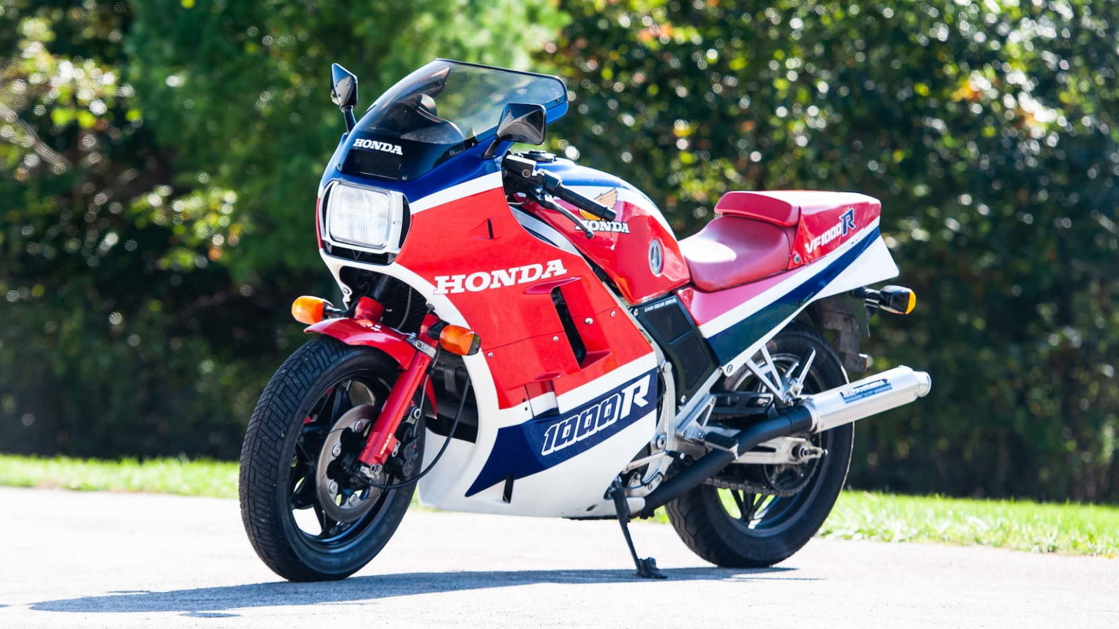 The Honda VF1000R - The Fastest Production Motorcycle In The World (In ...