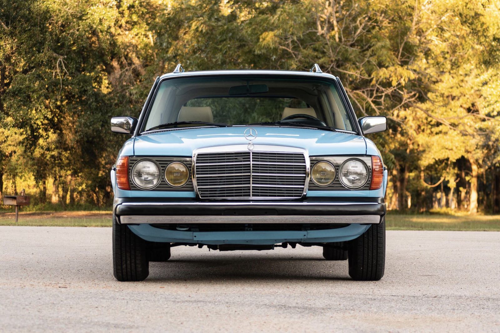 Mercedes-Benz 300TD W123 Station Wagon - The Best German Daily Driver ...