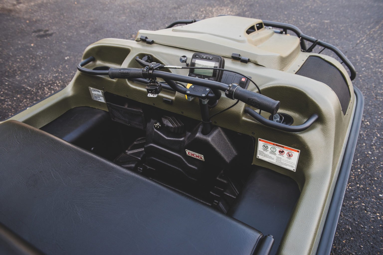 The Argo Frontier 650 8×8 - An Amphibious Go-Anywhere Machine From Canada