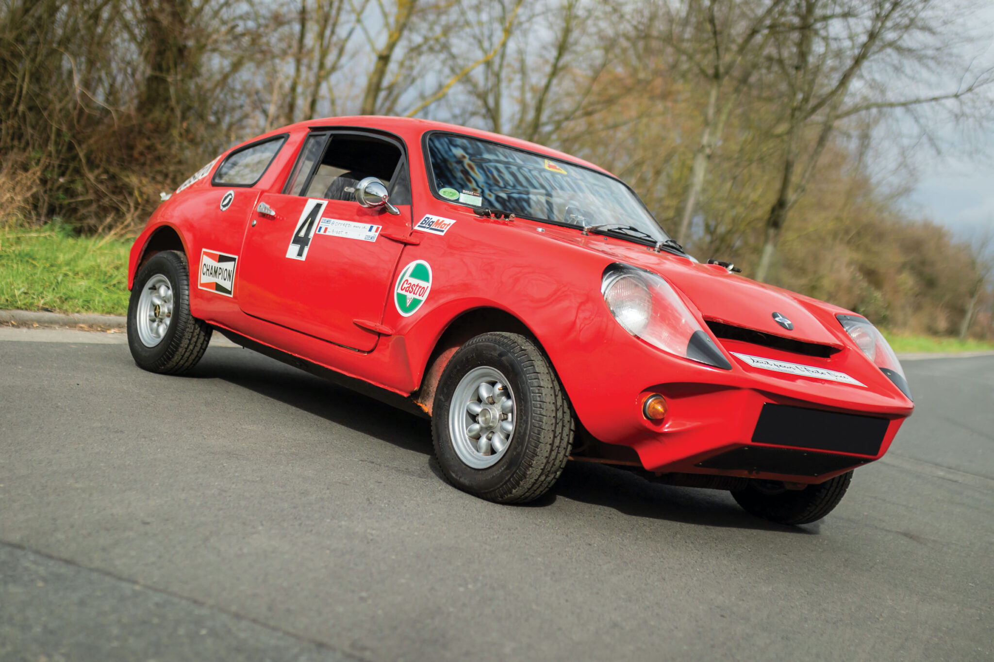The Unusual Mini Marcos - A Fast, Lightweight Mini-Based Sports Car