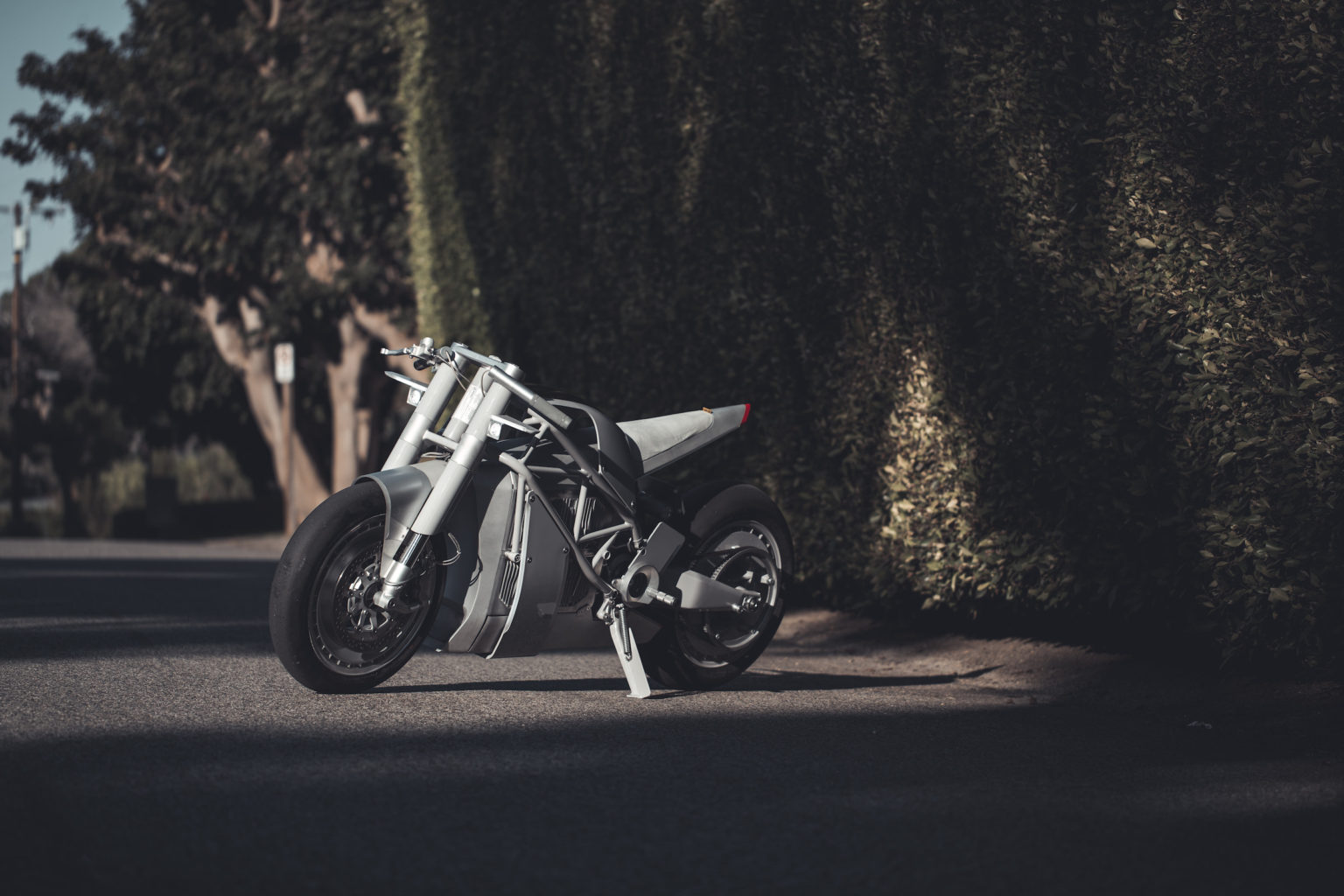The ZERO XP - A Futuristic Custom Electric Motorcycle by Untitled ...