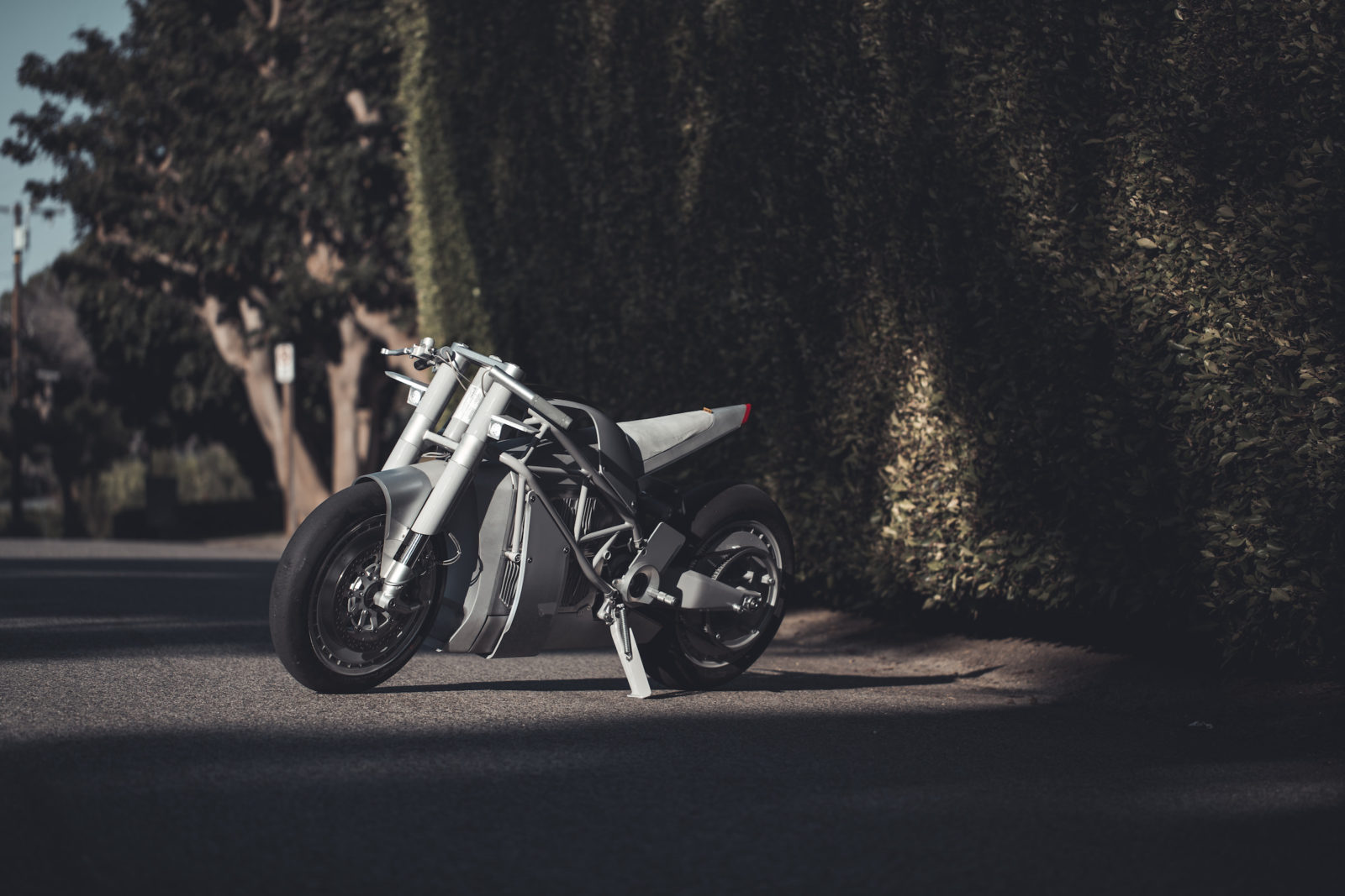 The ZERO XP - A Futuristic Custom Electric Motorcycle by Untitled ...