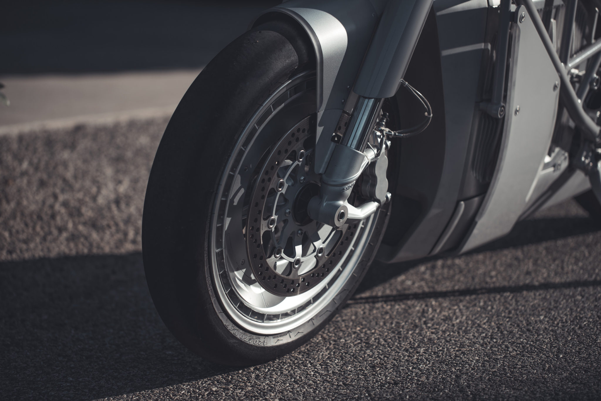 The ZERO XP - A Futuristic Custom Electric Motorcycle by Untitled ...