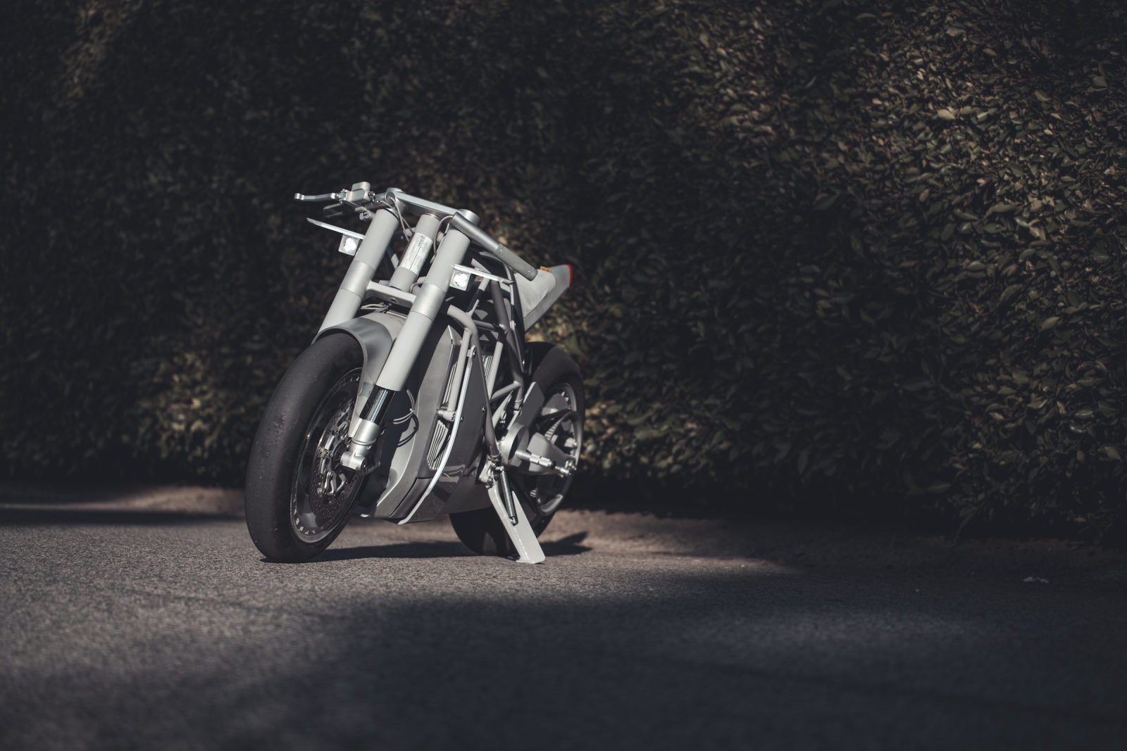 The ZERO XP - A Futuristic Custom Electric Motorcycle by Untitled ...