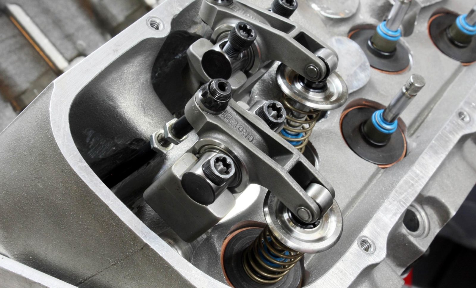 Crate Engine King: A 1,000 HP 10.35 Litre Daily-Driveable Big Block V8