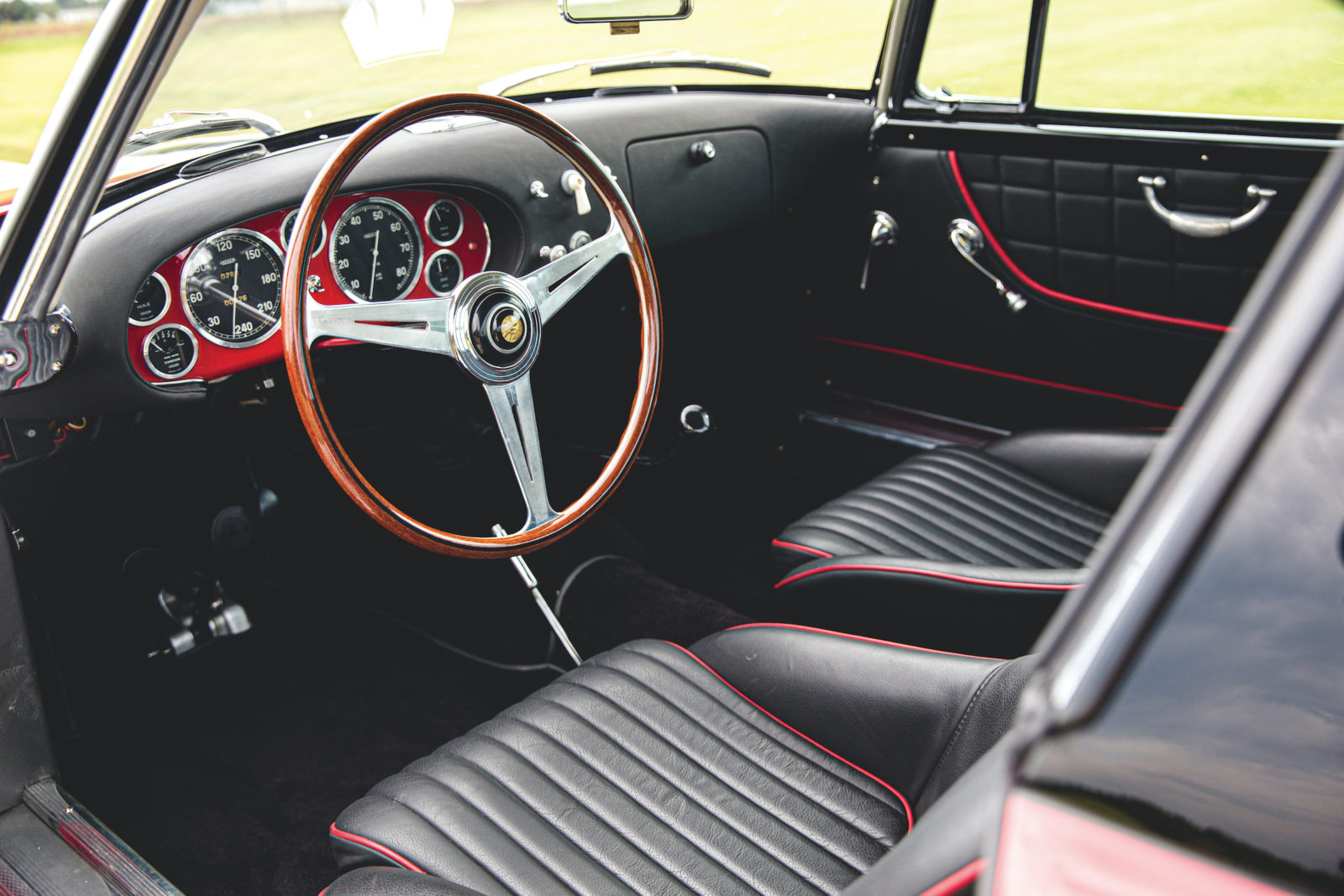 The Fiat 8V by Vignale - An Advanced Italian V8 From The Jet Age