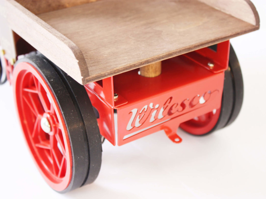 The Wilesco Mighty Atom - A Fully Functioning Steam Traction Engine