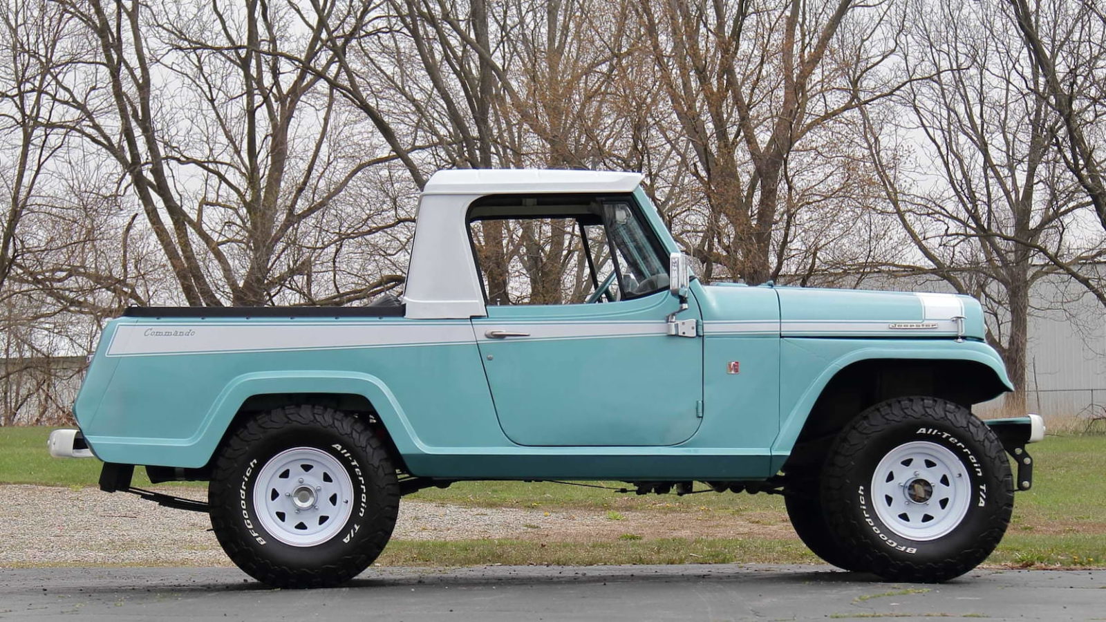 The Jeepster Commando - A 1960s 4x4 Icon Built To Challenge The Bronco ...