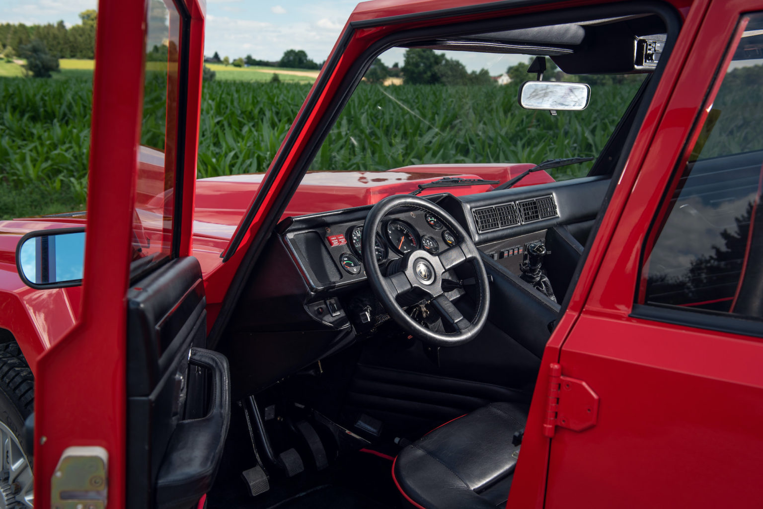 The Mighty Lamborghini LM002 – A Countach V12-Powered Luxury 4x4