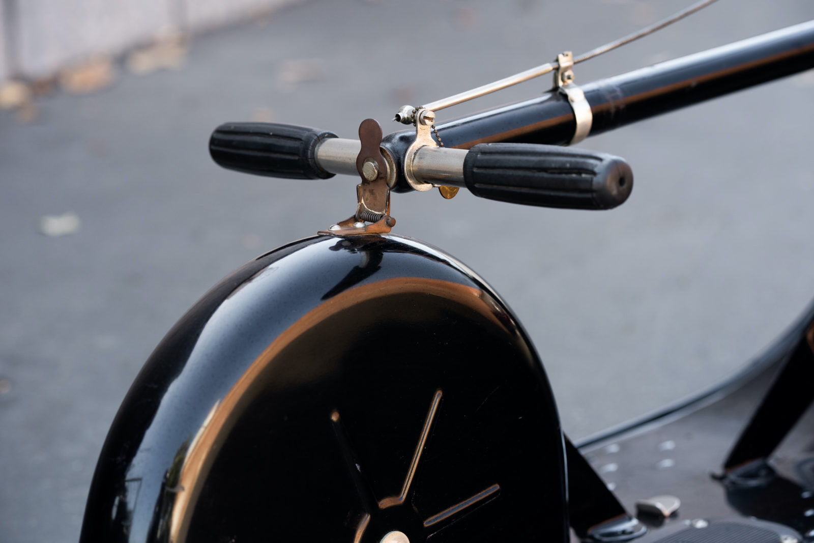 The 1915 Autoped Motorized Scooter – The World's First Powered ...