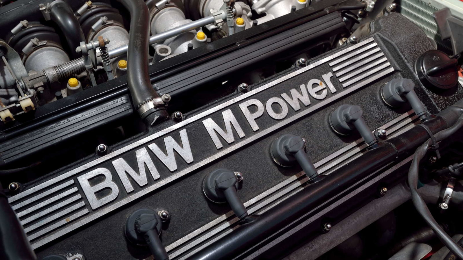 The Original BMW M6 - A Naturally-Aspirated Bavarian Muscle Car