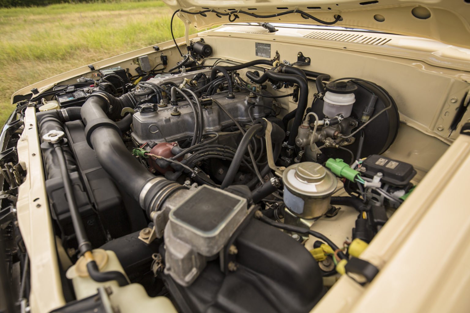 The Fourth-Generation Toyota 4×4 Pickup - The Indestructible Hilux