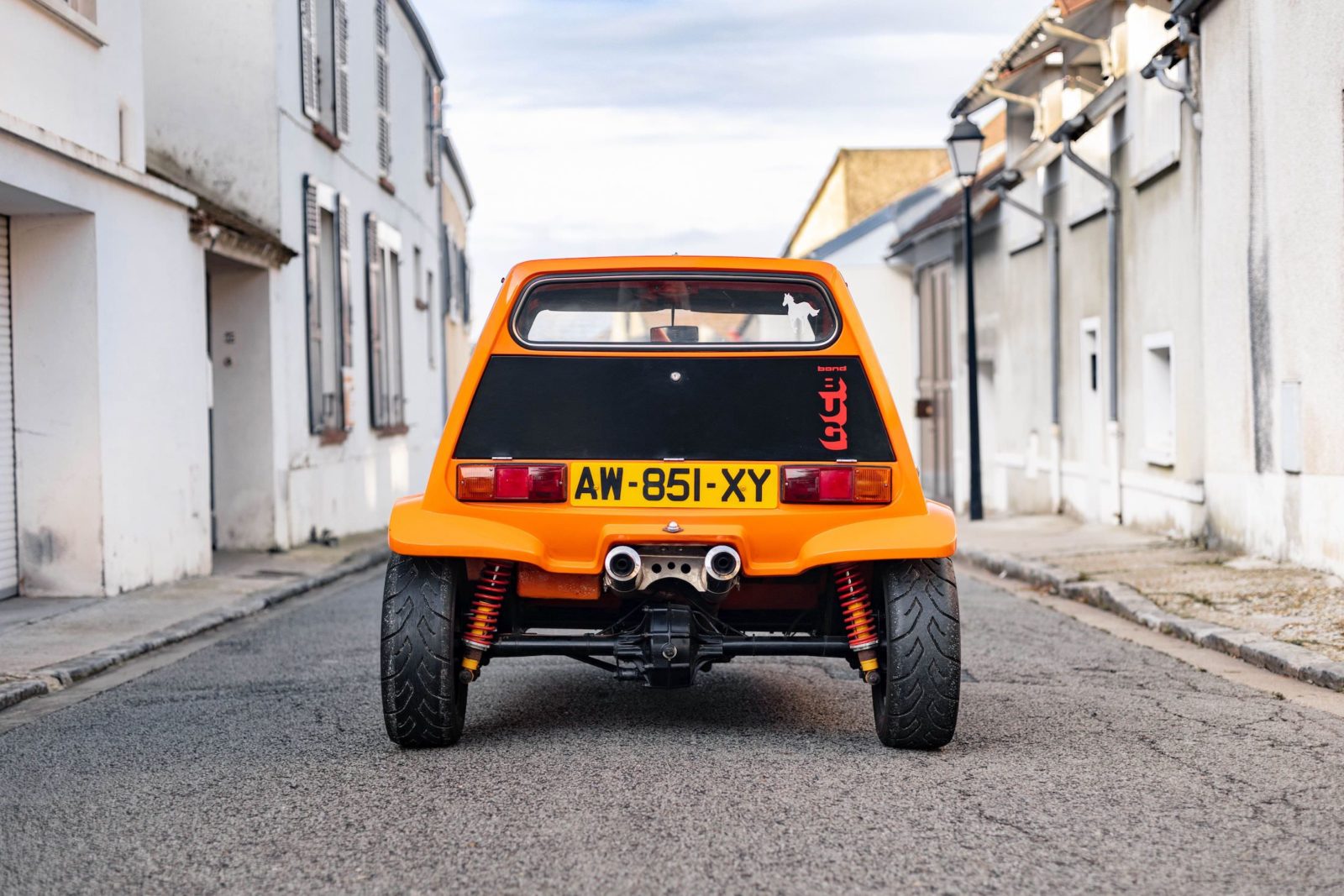 The Super Bond Bug – A 150 bhp Superbike-Powered Three-Wheeler