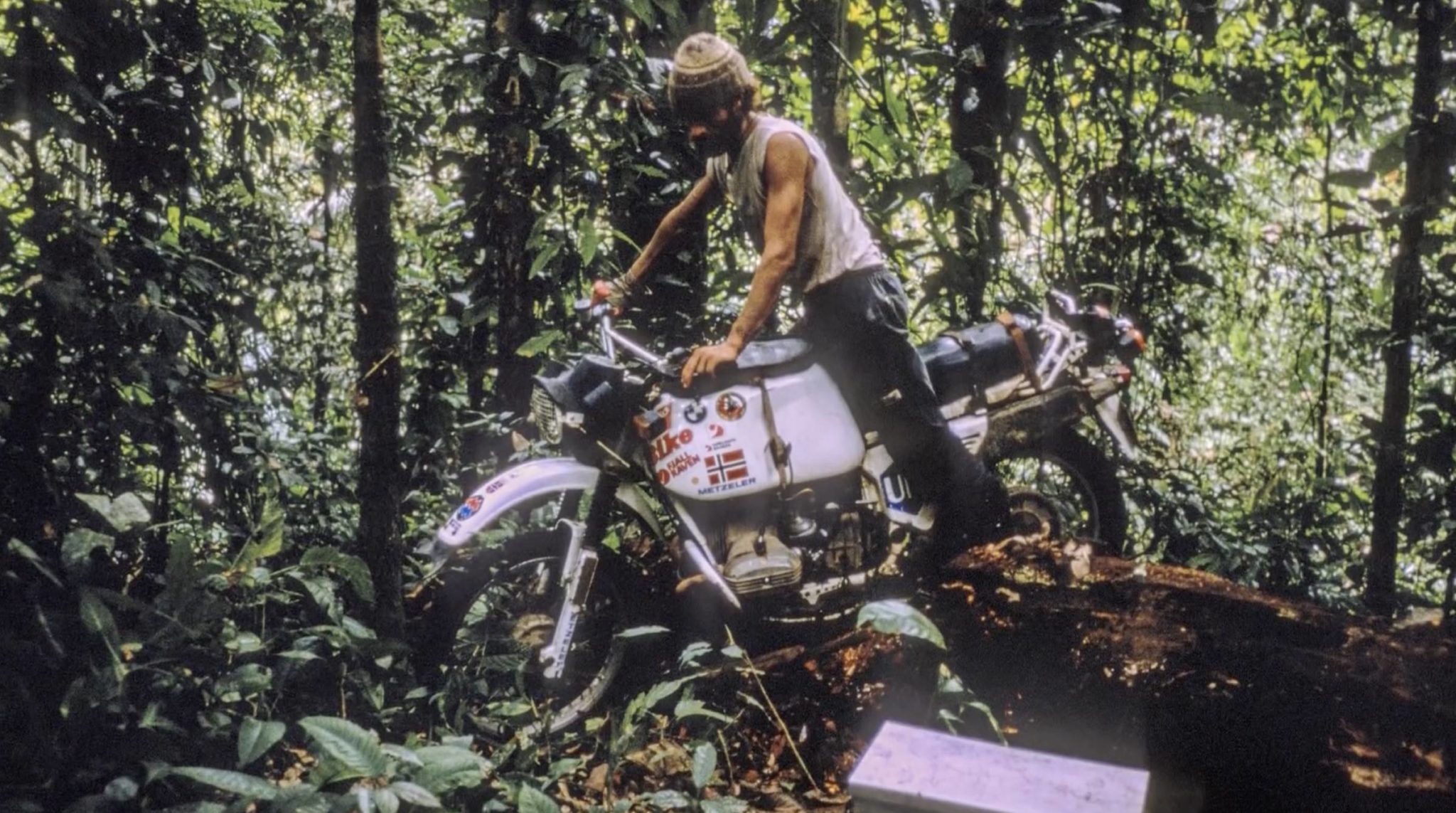 Film: Through the Darién Gap with Helge Pedersen (by Motorcycle)