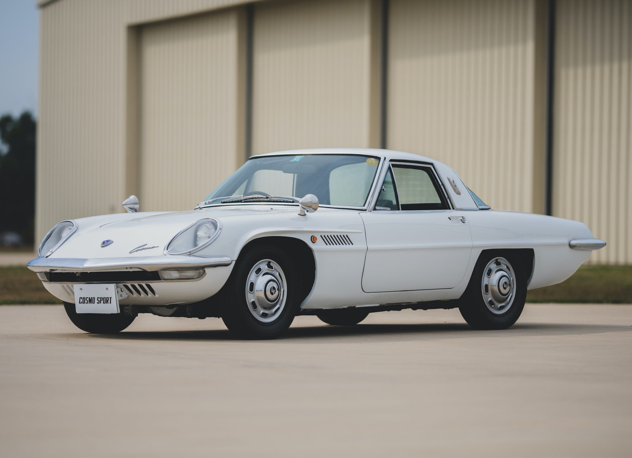The Mazda Cosmo Sport – The World's First Mass-Produced Twin Rotary ...