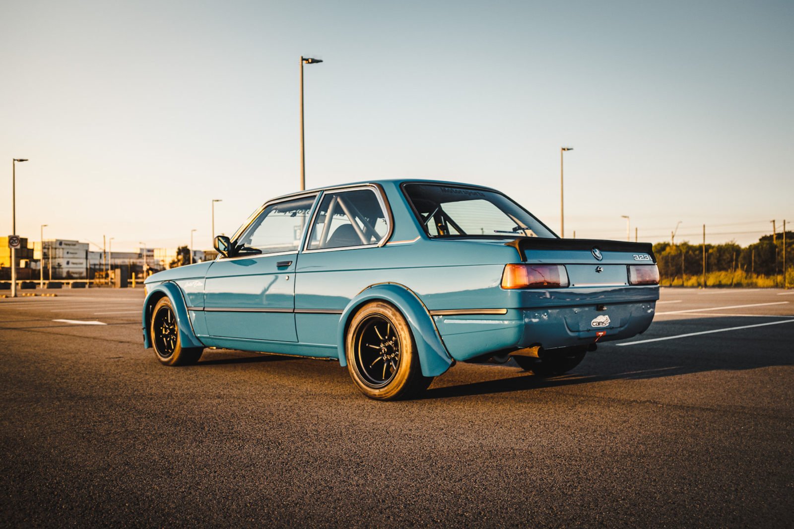BMW E21 Racer – An Australian-Built Asphalt Weapon