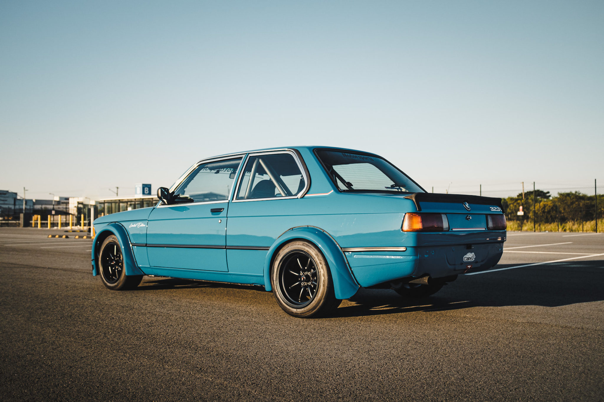 BMW E21 Racer – An Australian-Built Asphalt Weapon