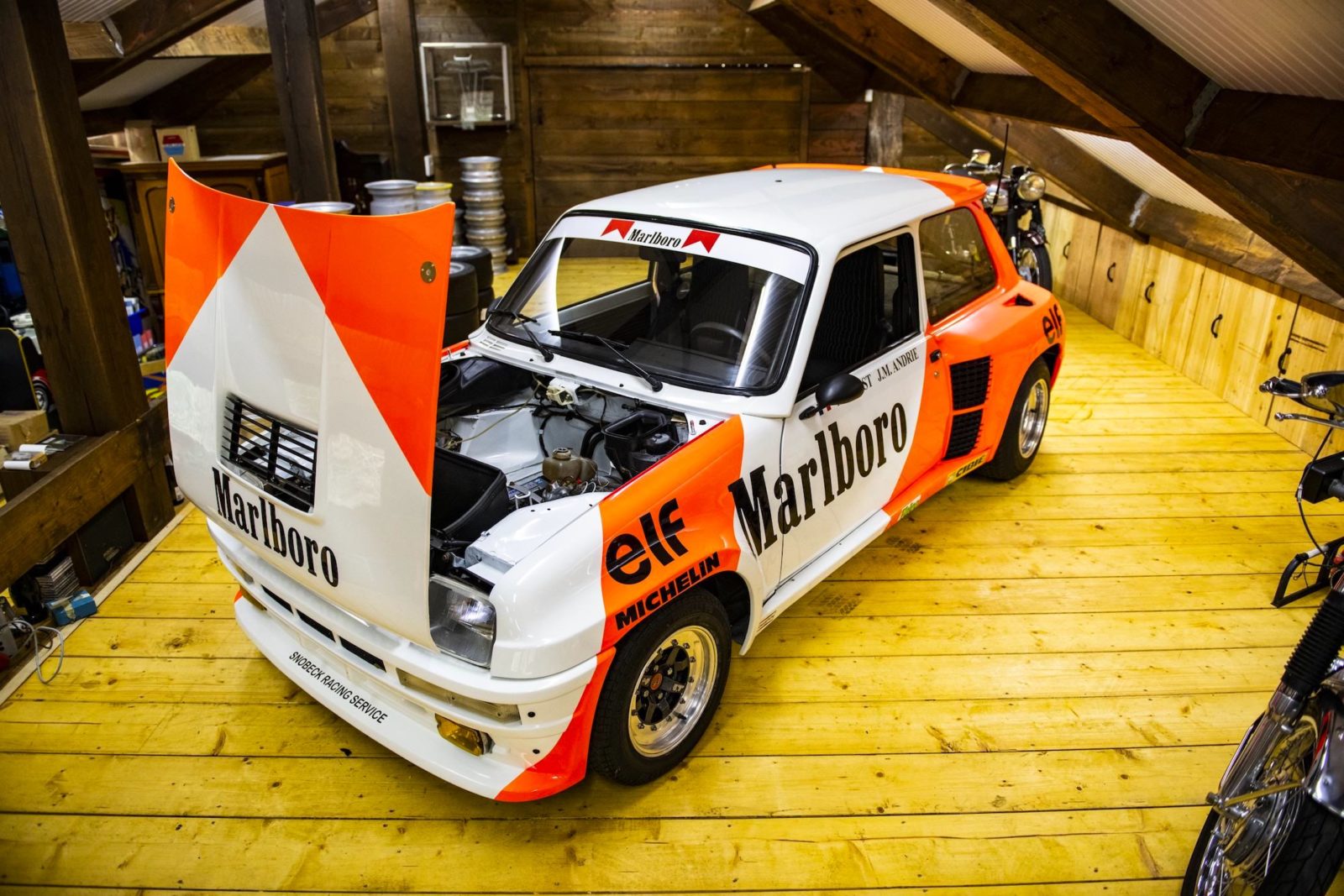 The Renault 5 Turbo – The World's First Mid-Engined Hot Hatch ...