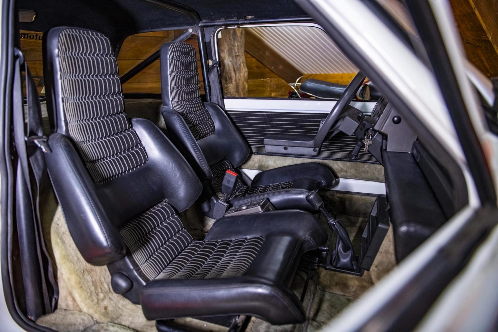 The Renault 5 Turbo – The World's First Mid-Engined Hot Hatch ...