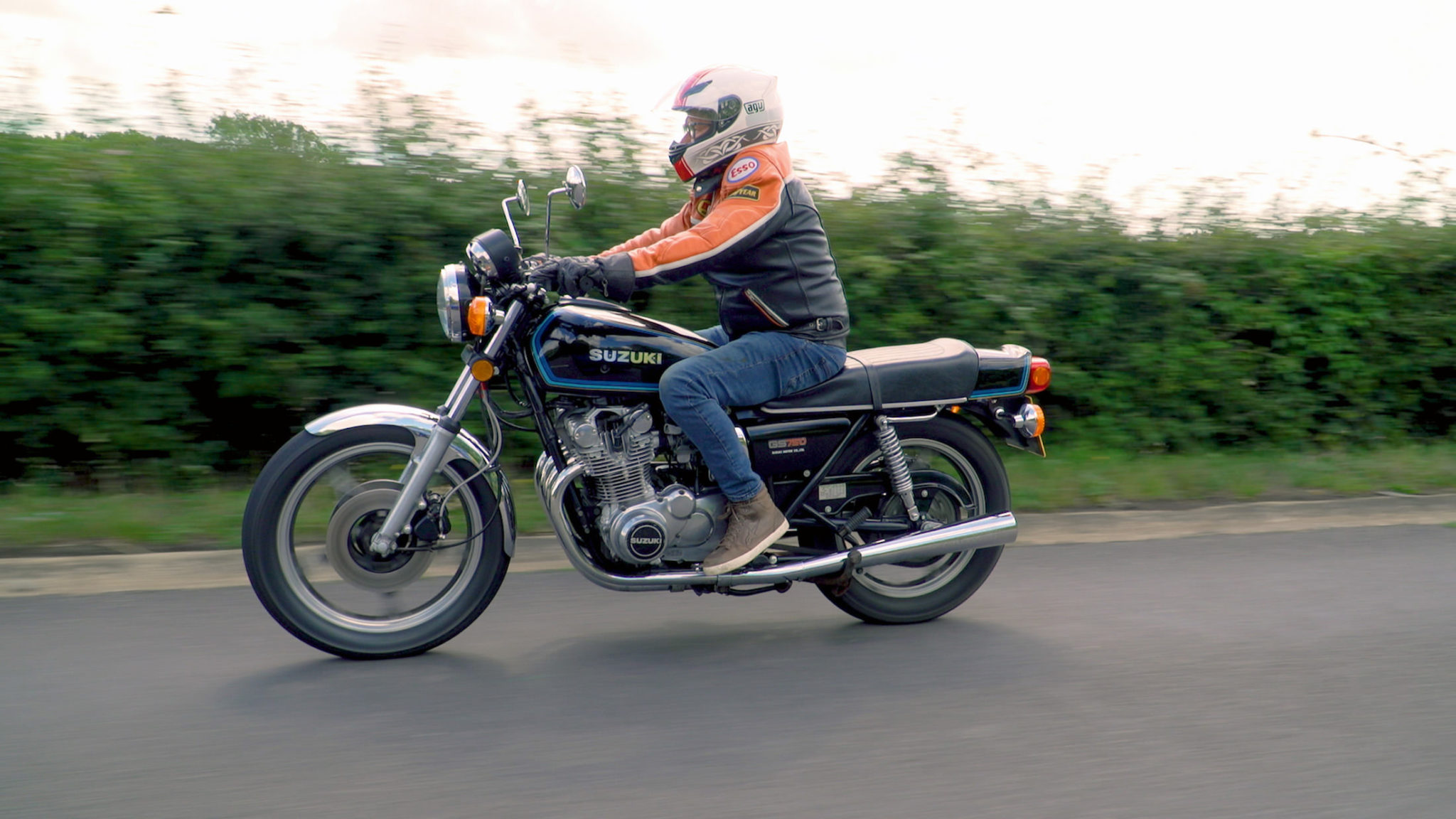Film: Suzuki GS750 | The Superbike Snake in the Grass