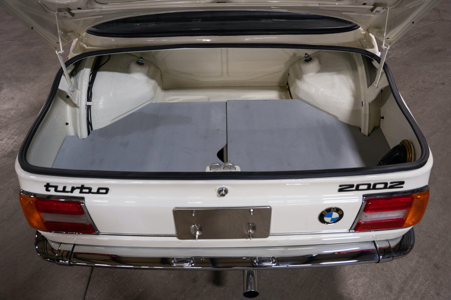 The BMW 2002 Turbo – The First Turbocharged BMW Production Car