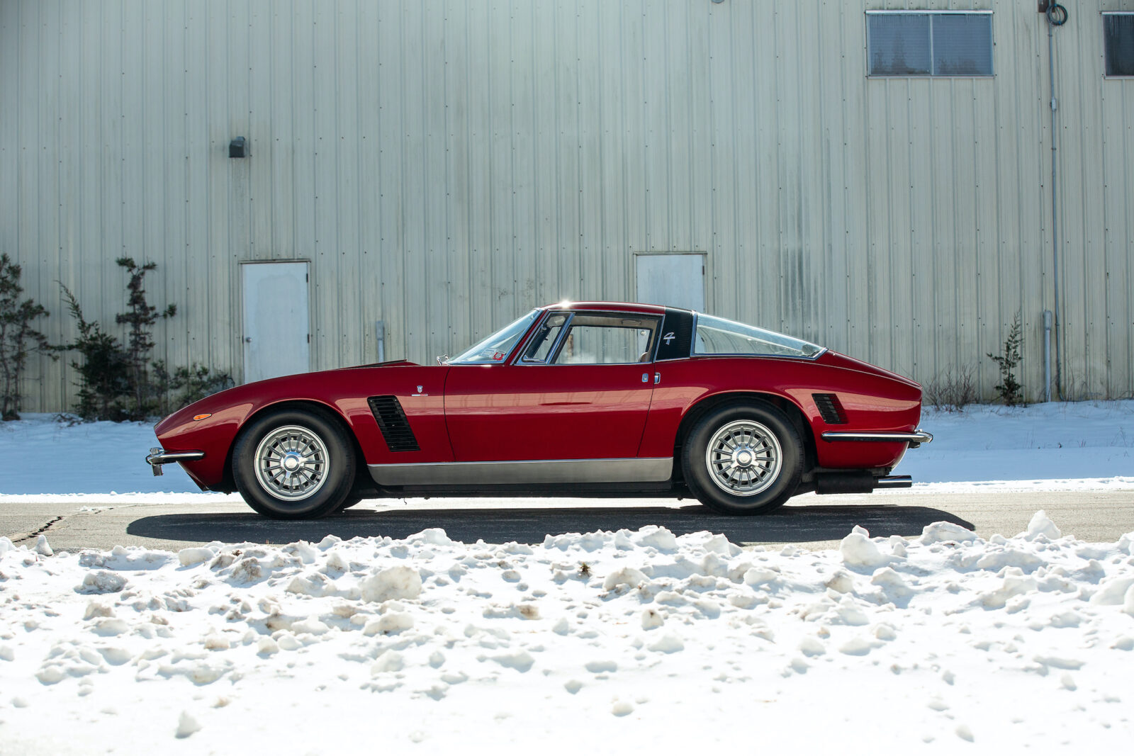 Iso Grifo 7 Litri – A Rare Italian GT Car Capable Of 186 MPH