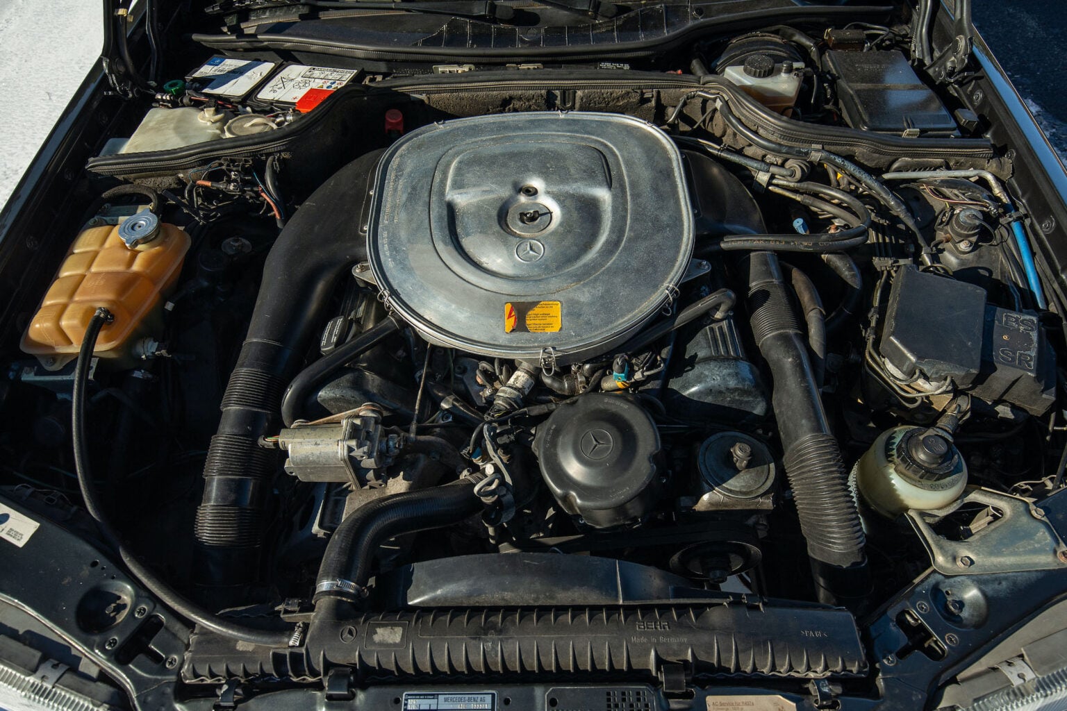 Station Wagon Sleeper: A 300 hp 5.5 Litre V8 Mercedes-Benz 560 TEL ...