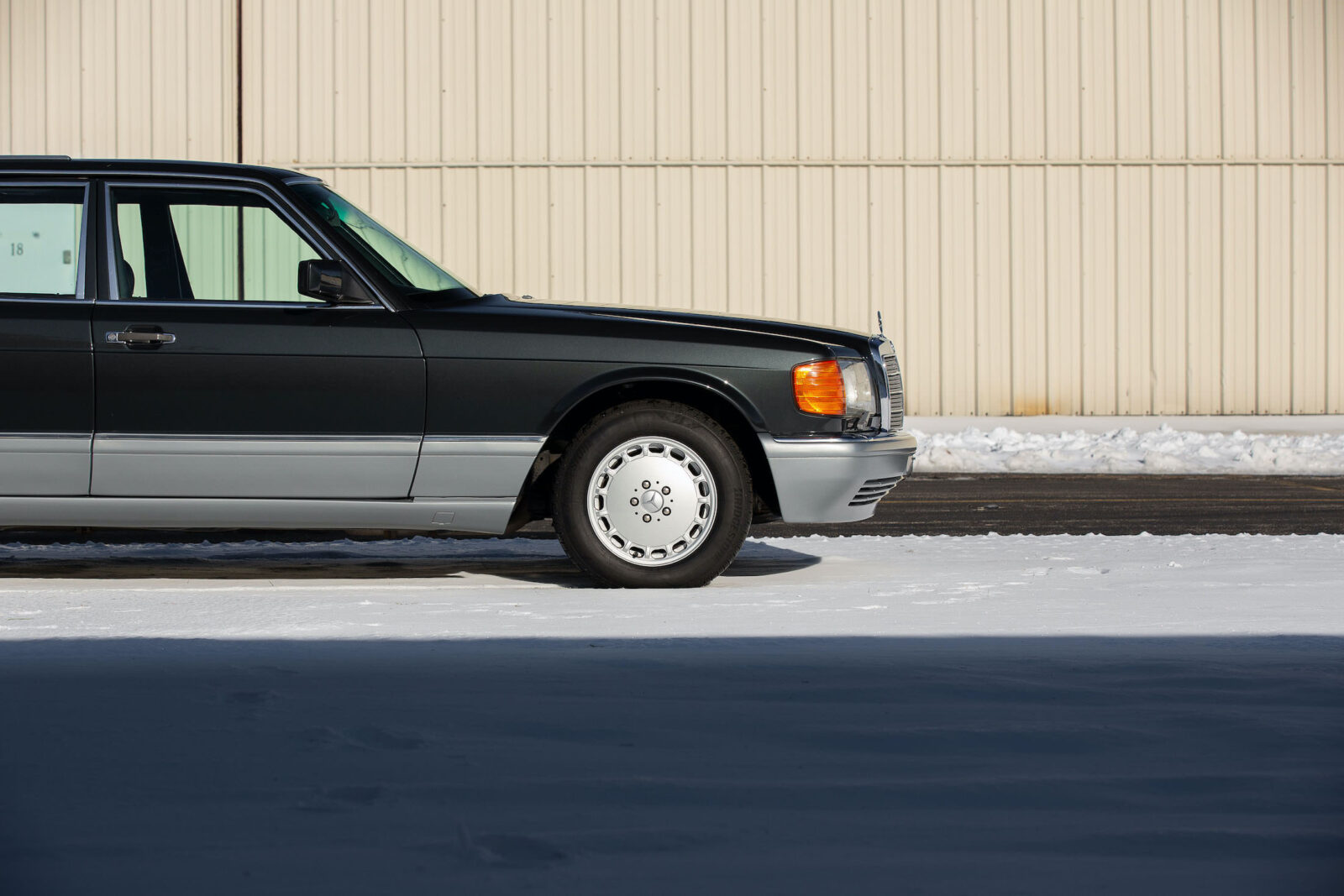 Station Wagon Sleeper: A 300 hp 5.5 Litre V8 Mercedes-Benz 560 TEL ...