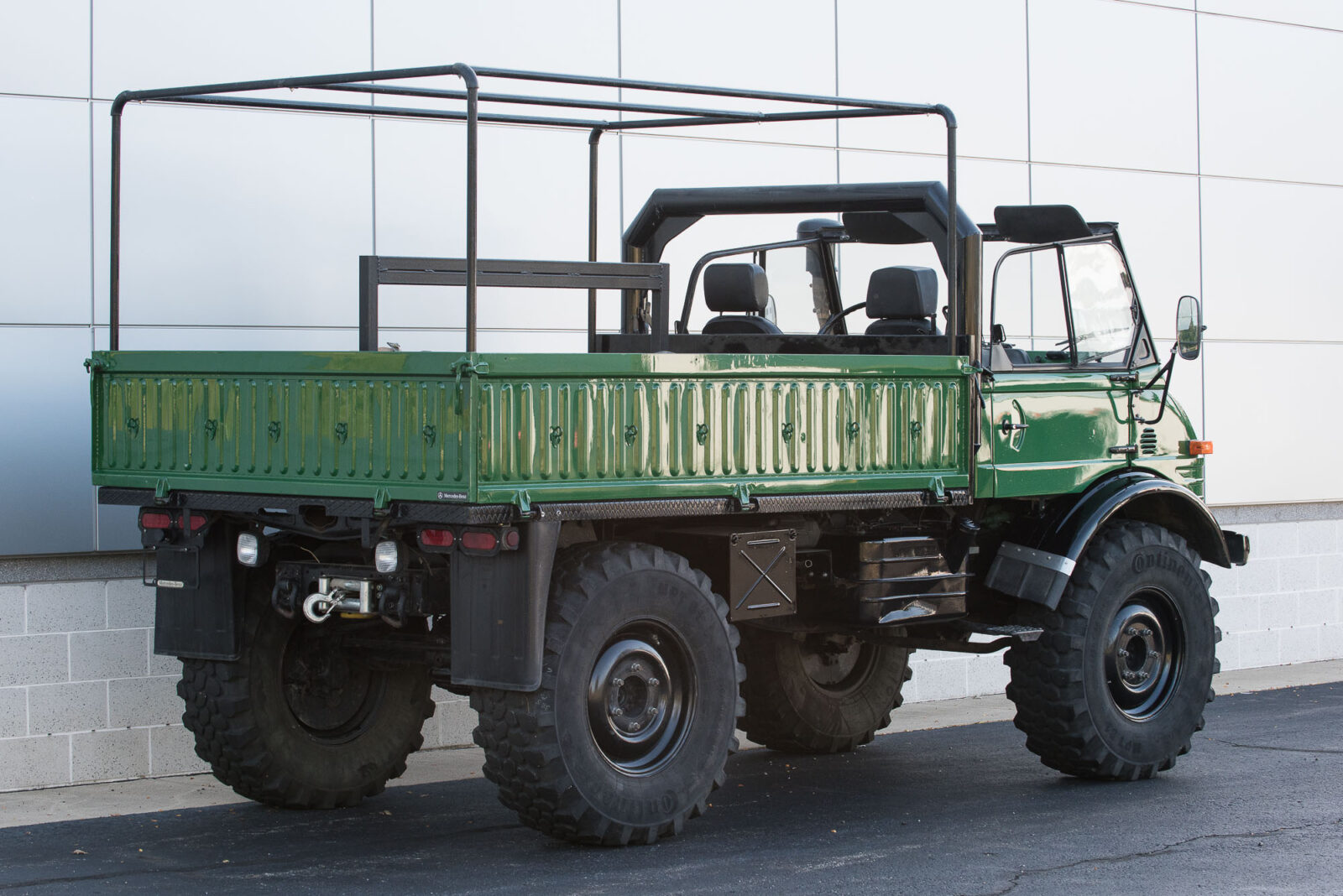 A Modified Mercedes-Benz Unimog 416 – The German Bigfoot