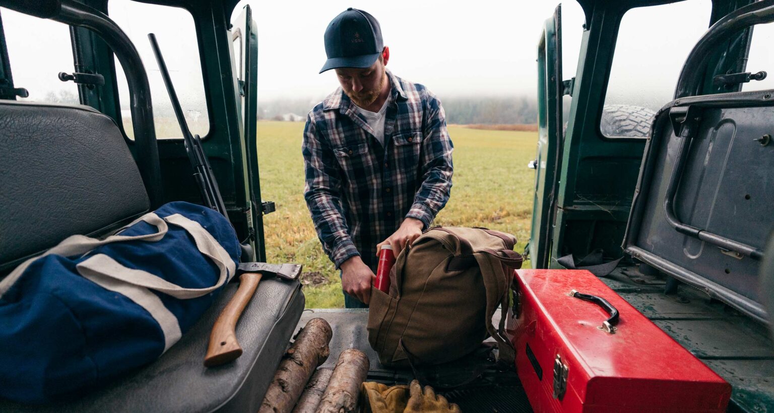 VSSL First Aid - Flashlight First Aid Kit with 46 Medical Essentials ...