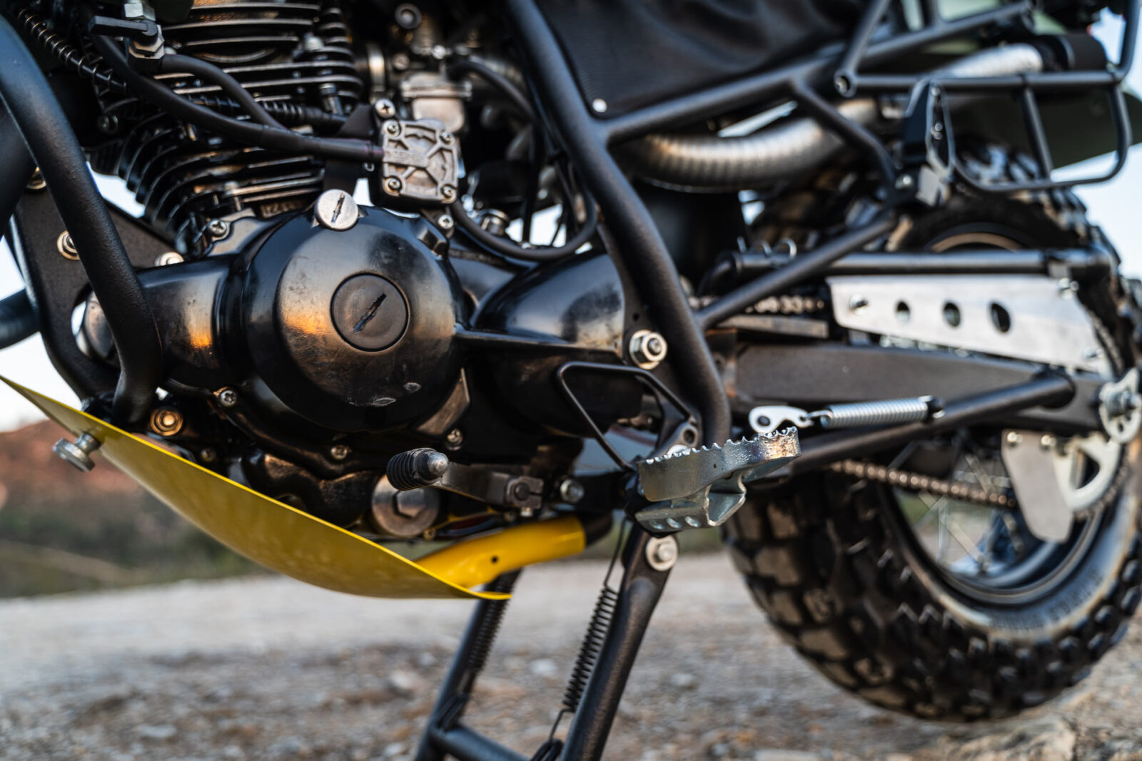 A Two Wheeled Jeep – A Custom Yamaha TW125 From Portugal