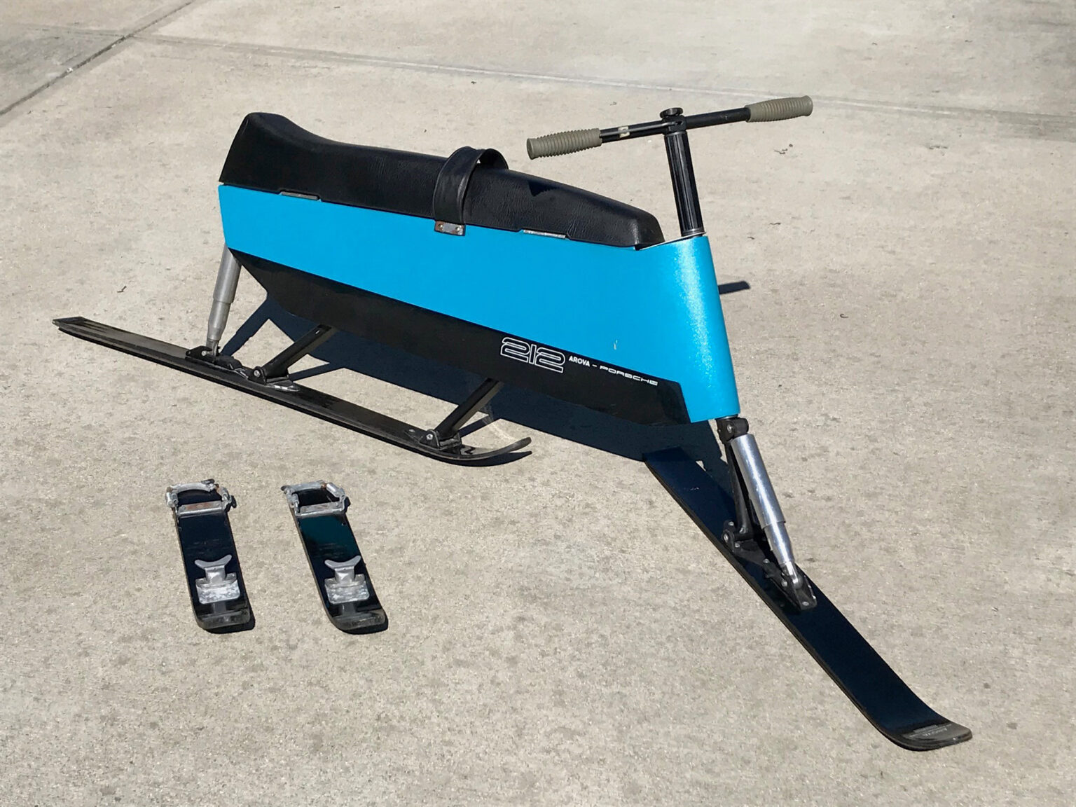 Ever Wanted To Hit The Ski Slopes On A Porsche? The Arova-Porsche 212 ...